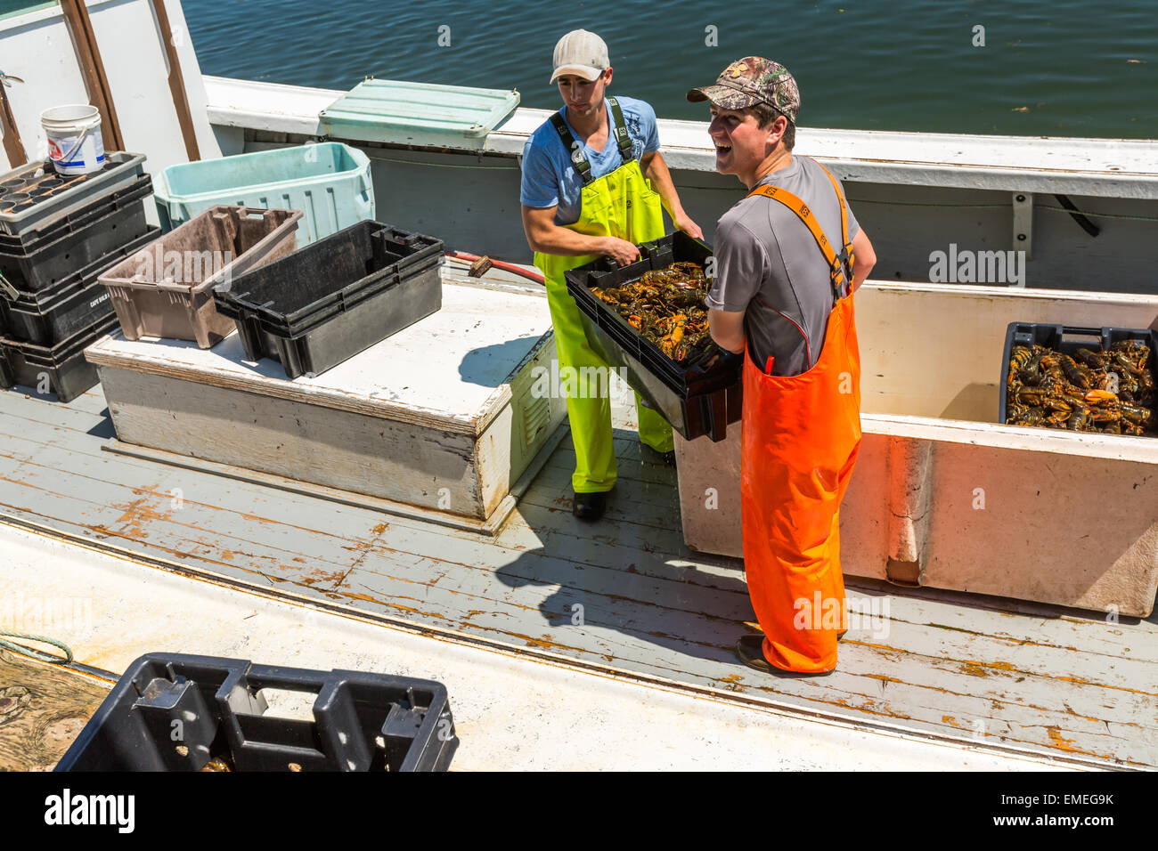 Commercial fishing boat fishermen hi-res stock photography and images ...