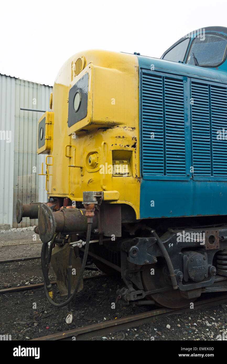 Class 37 diesel locomotive front hi-res stock photography and images ...