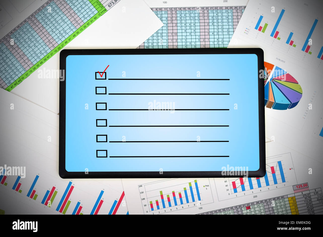 Financial statements hi-res stock photography and images - Alamy