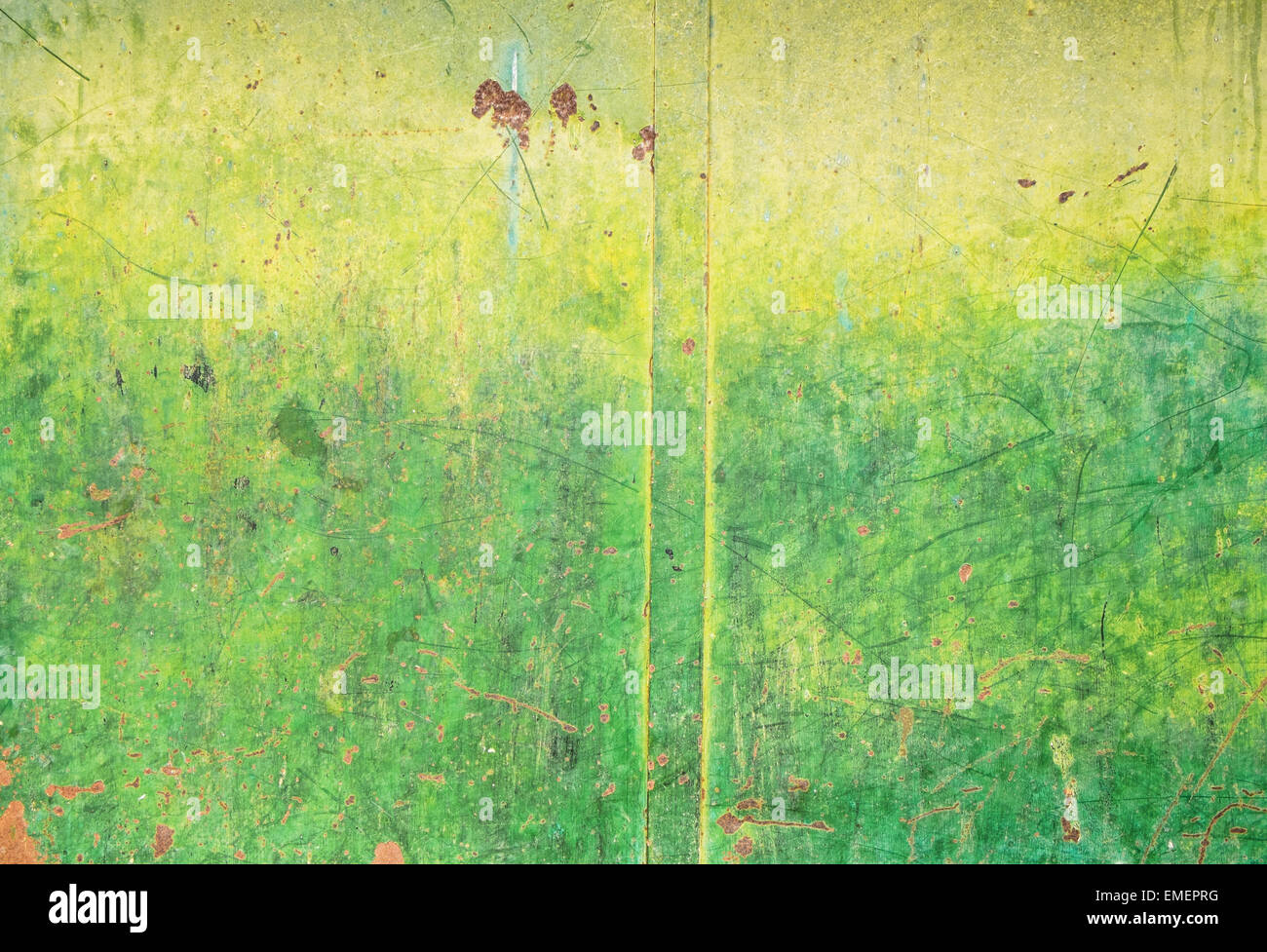 Full frame take of a rusty green metal sheet Stock Photo - Alamy