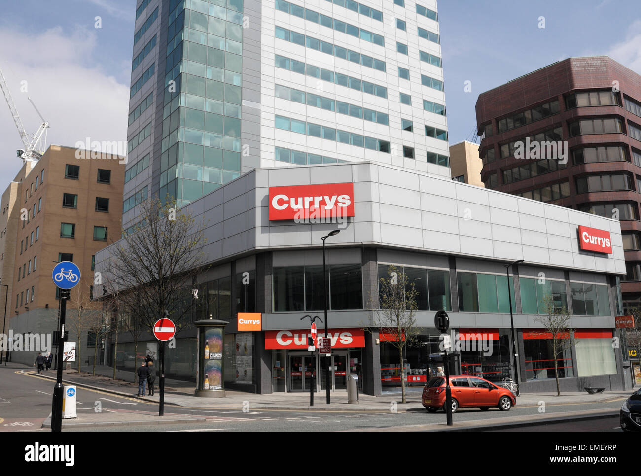 Currys retail store in hi-res stock photography and images - Alamy