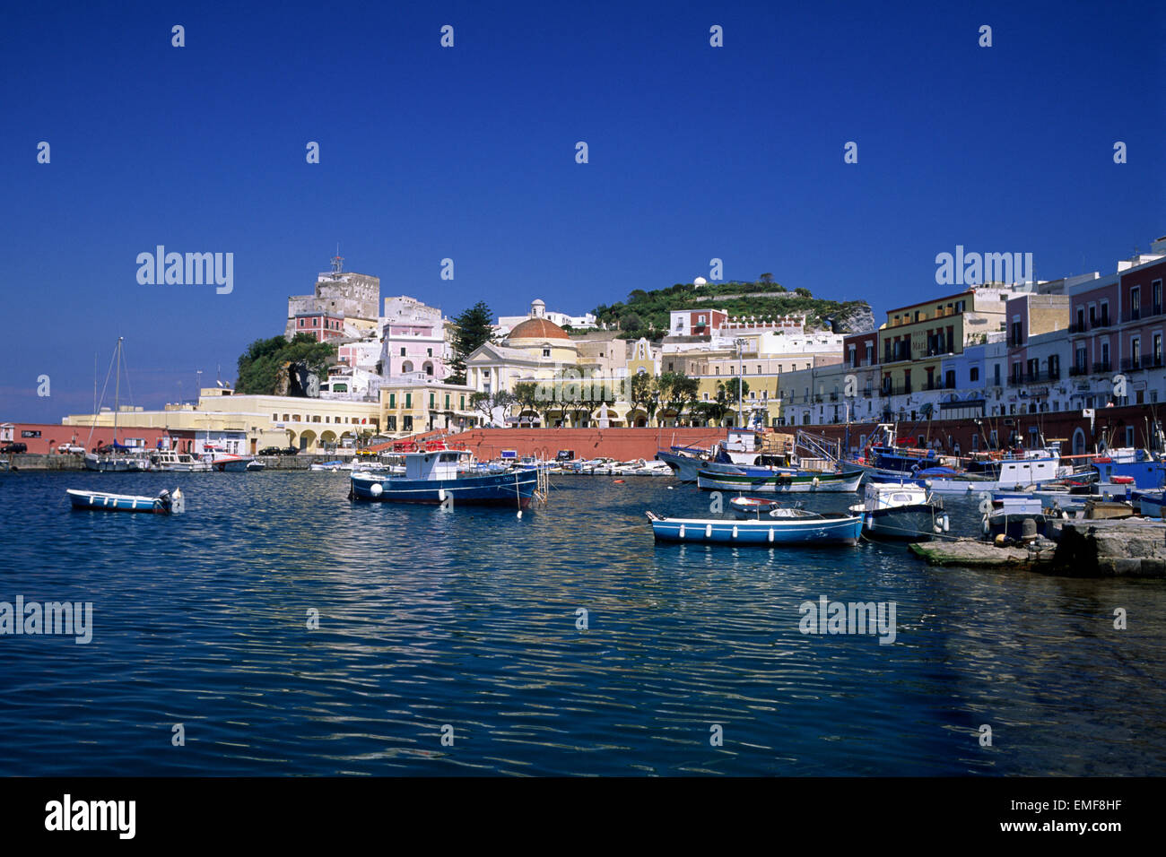 Pontine islands italy hi-res stock photography and images - Alamy