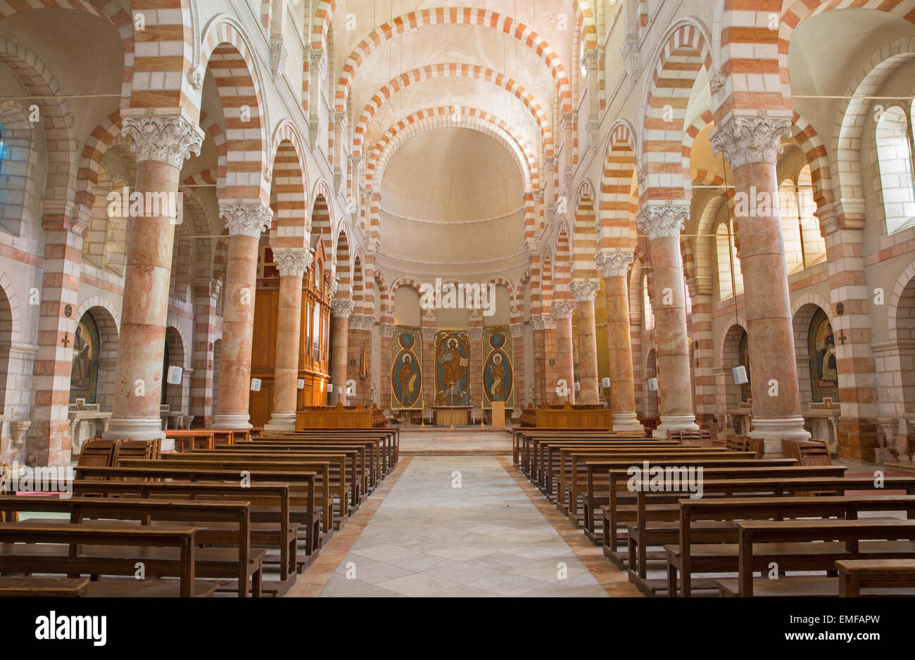 JERUSALEM, ISRAEL - MARCH 5, 2015: The nave of Stephen church from 20 ...
