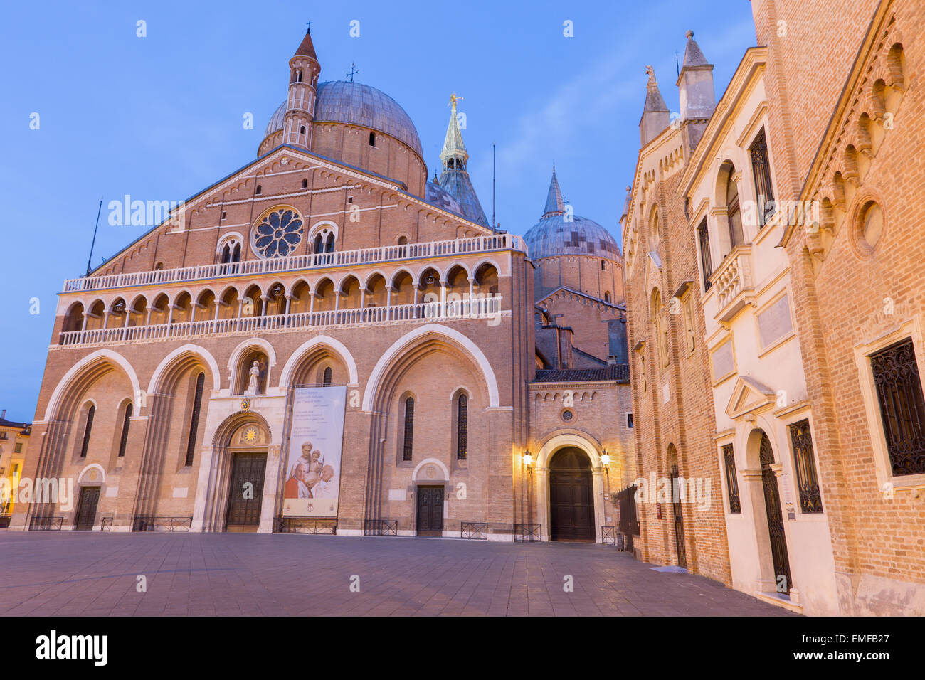 PADUA, ITALY - SEPTEMBER 8, 2014: Basilica del Santo or Basilica of ...