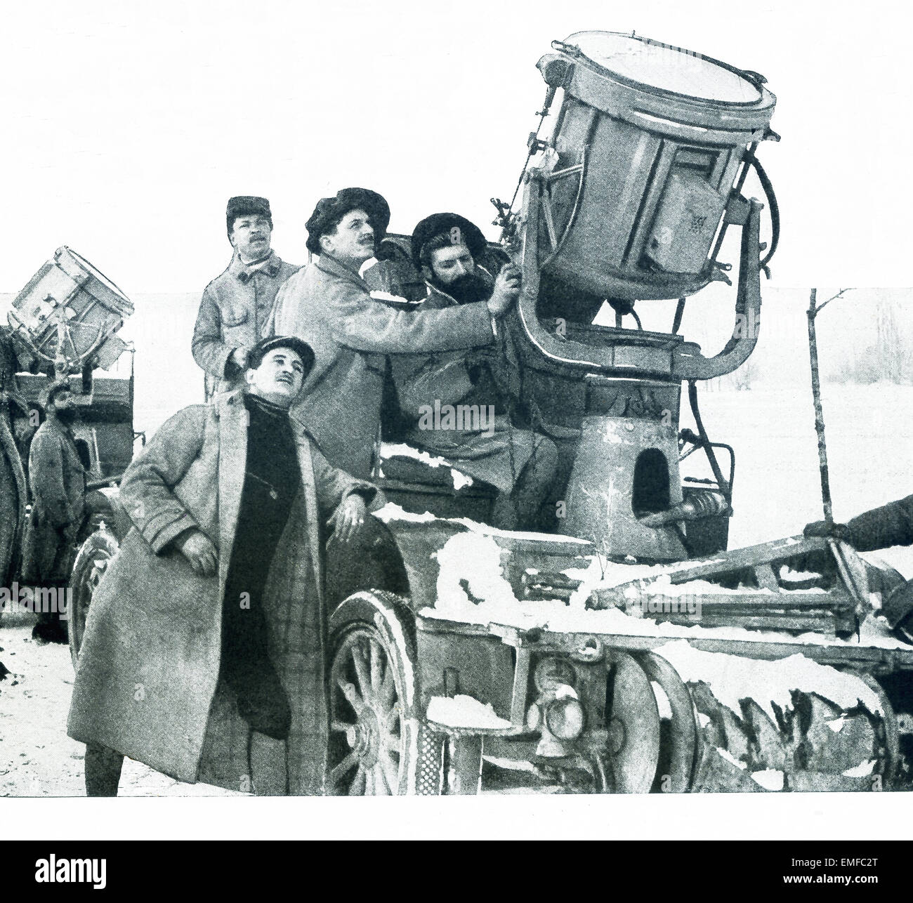 Zeppelin searchlight crew hi-res stock photography and images - Alamy