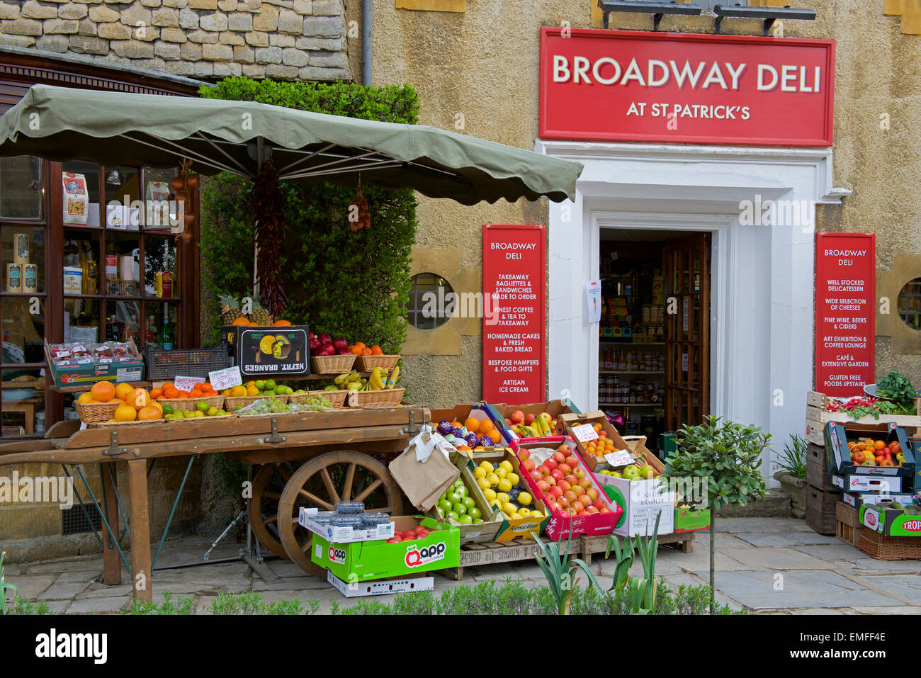 The Broadway Deli, Broadway, Worcestershire, England UK Stock Photo - Alamy