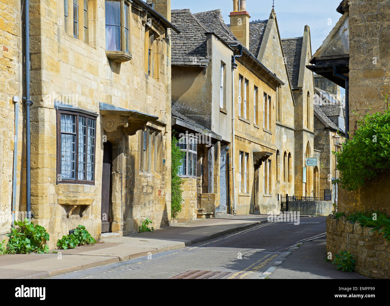 Main Street, Chipping Campden, Cotswolds, Gloucestershire, England UK ...