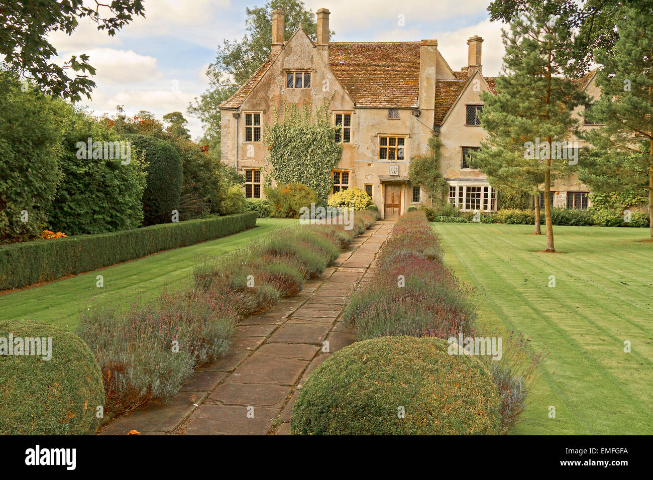 Avebury manor house hi-res stock photography and images - Alamy