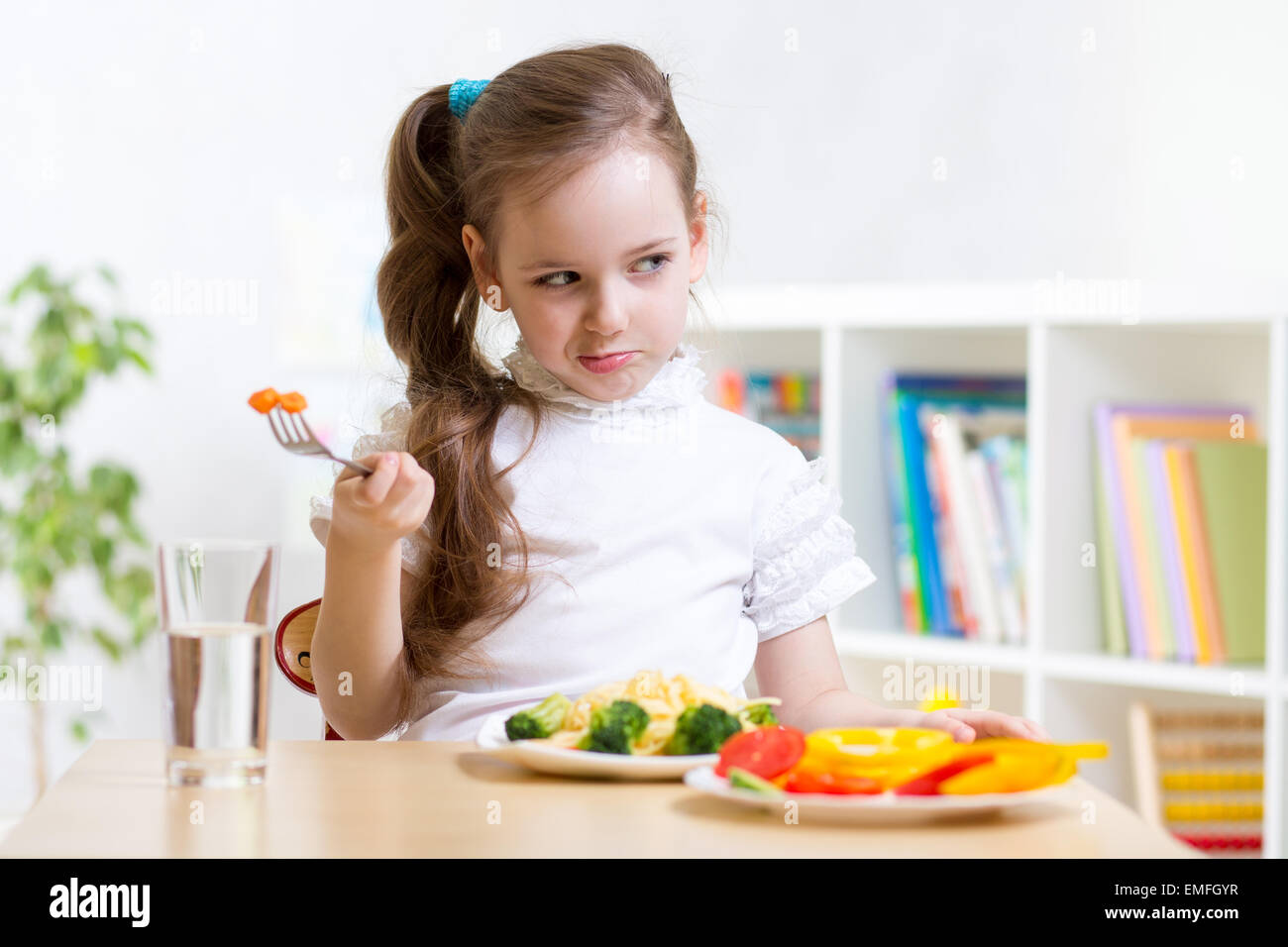 Child with disgusted face hi-res stock photography and images - Alamy