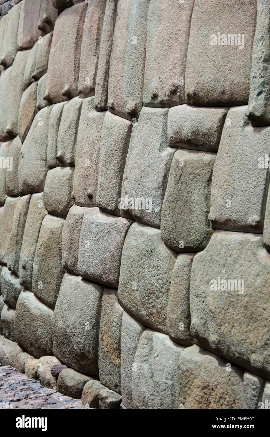Inca wall in Cusco Archbishop's Palace. Peru Stock Photo - Alamy