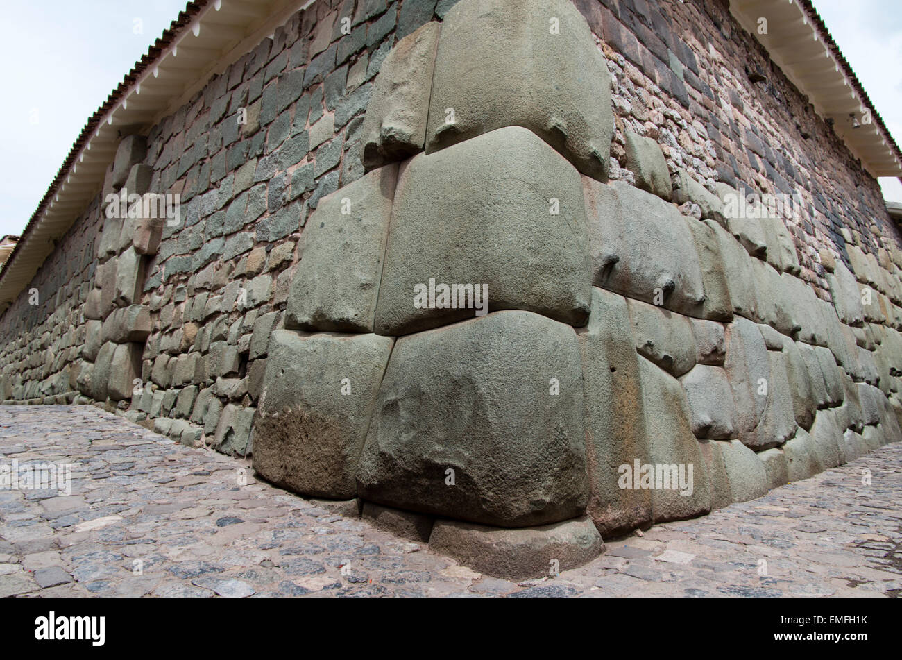 Inca wall in Cusco Archbishop's Palace. Peru Stock Photo - Alamy