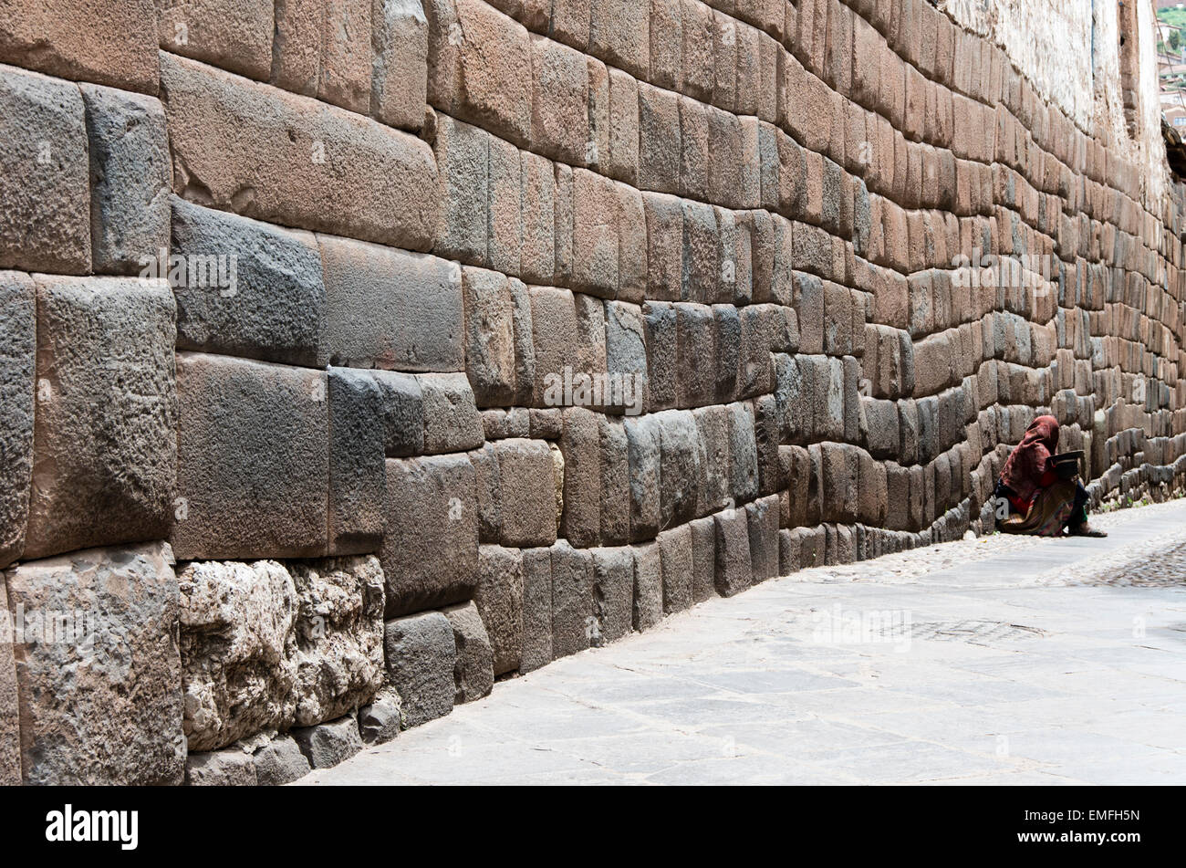 Hatunrumiyoc Street High Resolution Stock Photography and Images - Alamy