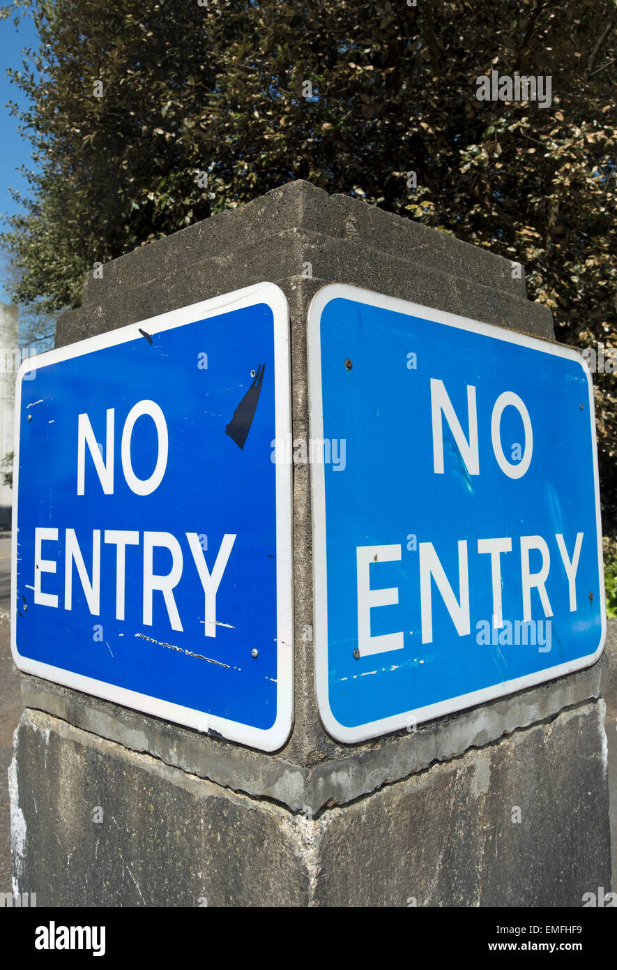 No entry signs hi-res stock photography and images - Alamy