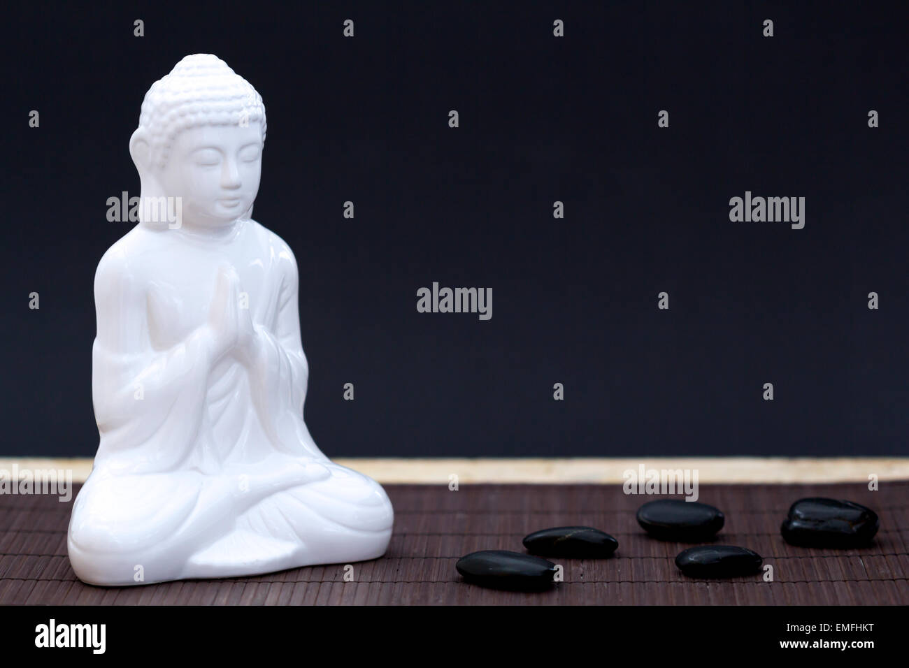 Figure thinking hi-res stock photography and images - Alamy