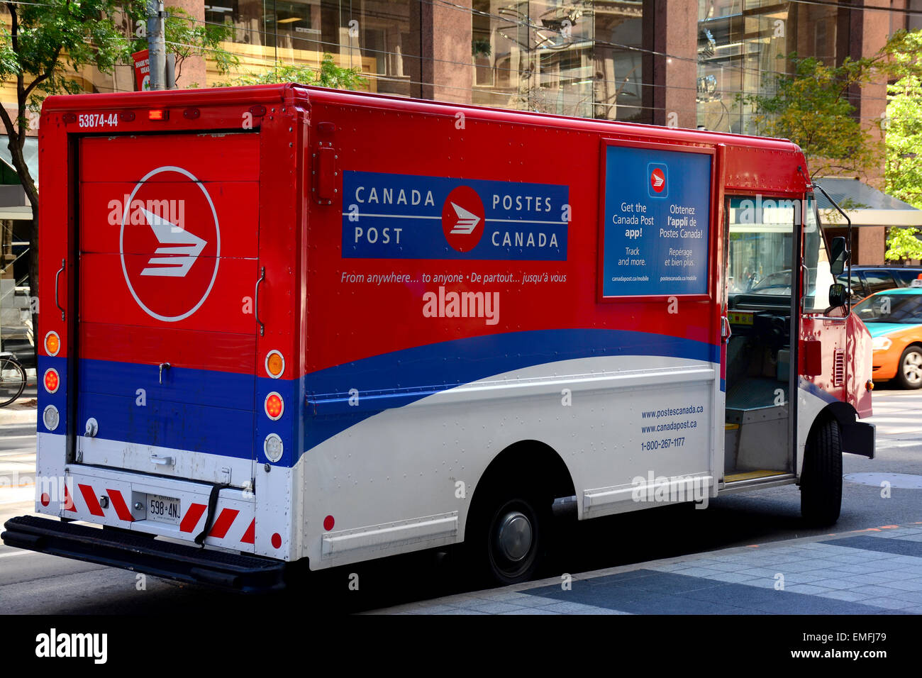 Canada Post vehicle in downtown Toronto, Canada Stock Photo - Alamy