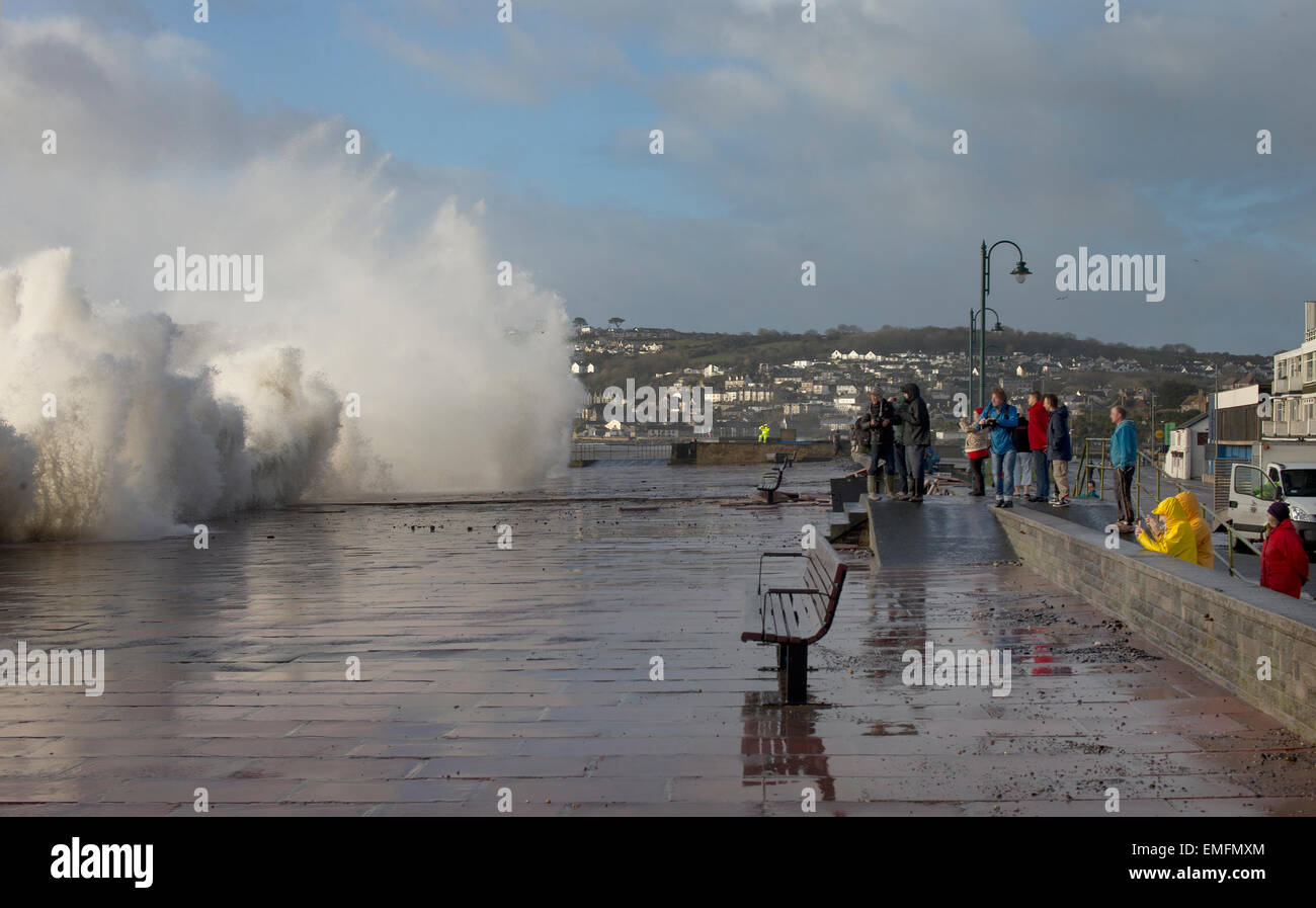 Wave penzance destruction weather hi-res stock photography and images ...