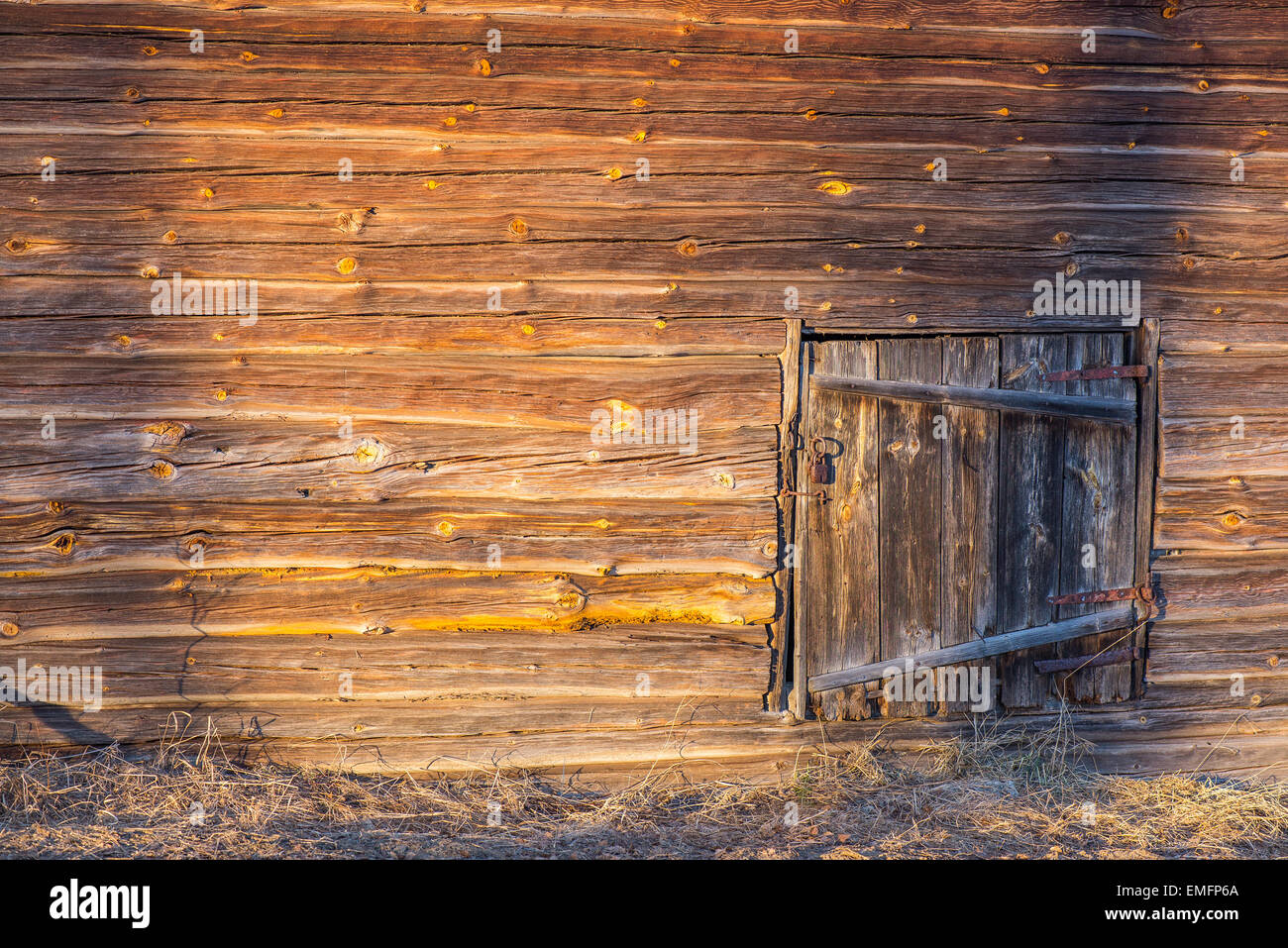 Old wooden barn wall and door Stock Photo - Alamy
