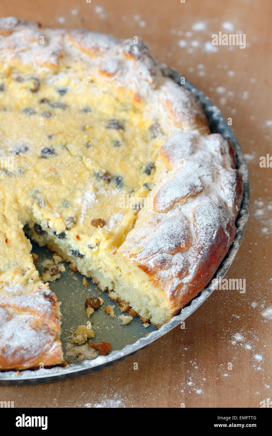 Cake raisins hi-res stock photography and images - Alamy