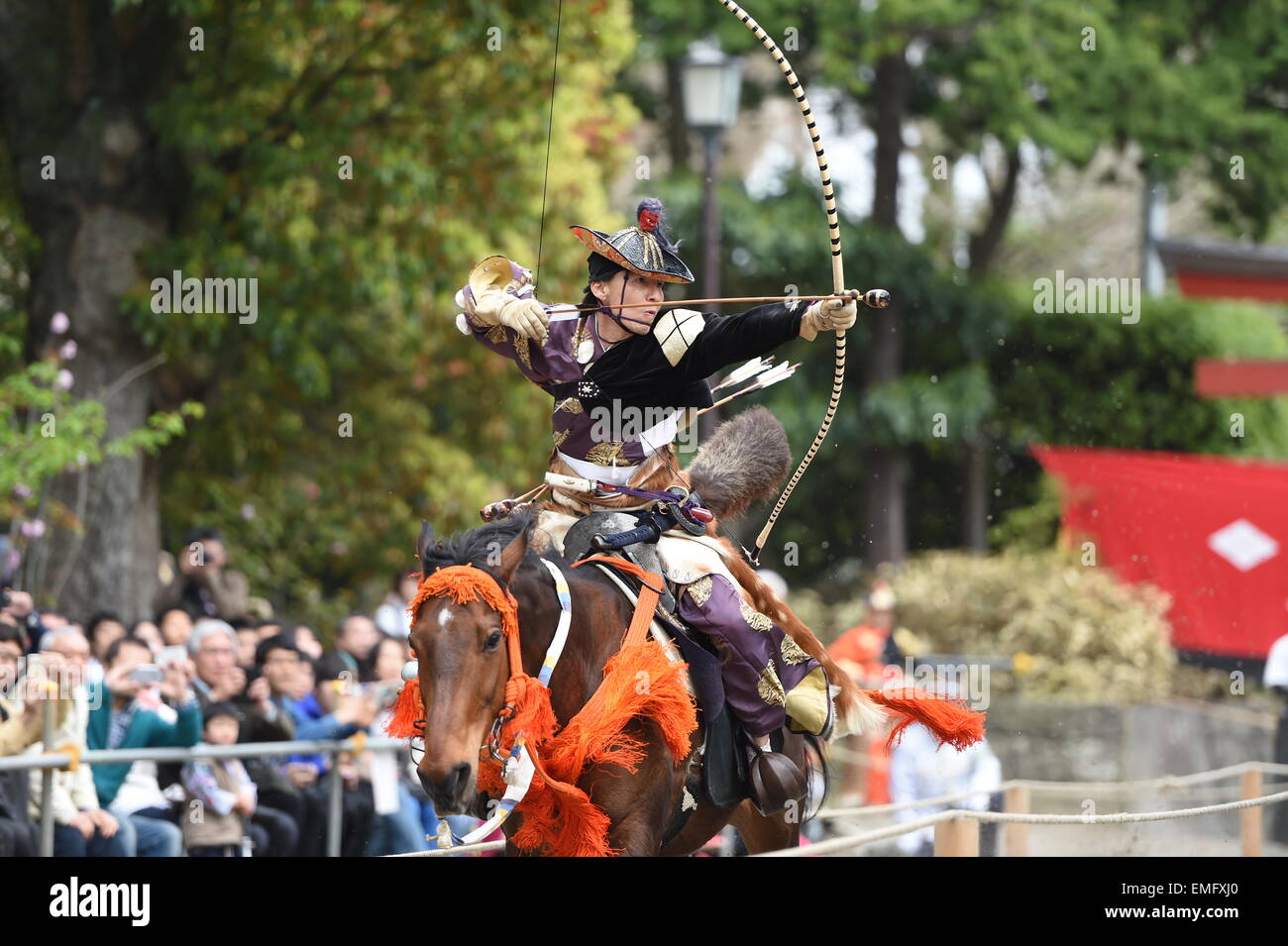 Kamakura, Japan. 19th Apr, 2015. Archers wearing traditional Japanese ...