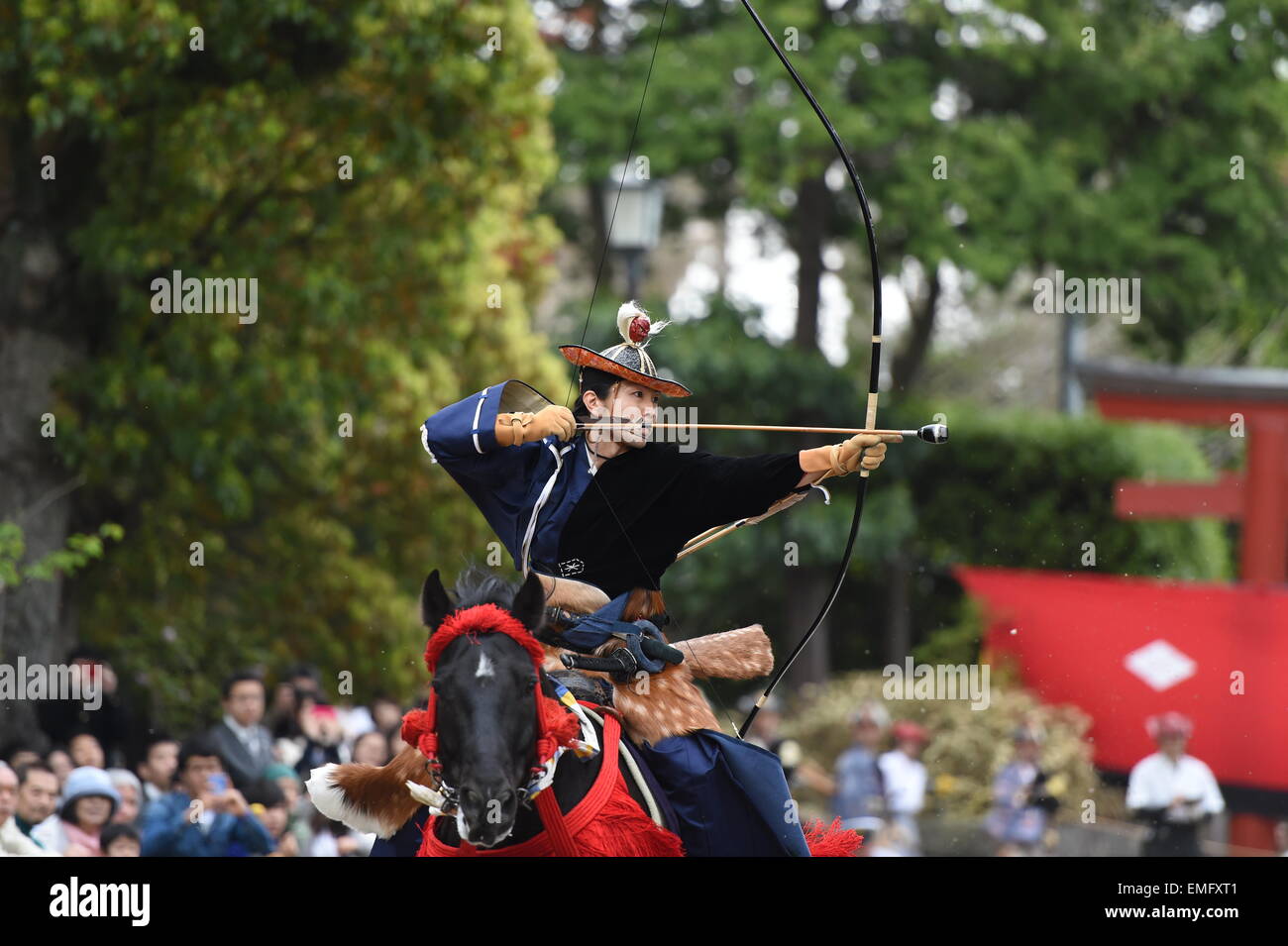 Kamakura, Japan. 19th Apr, 2015. Archers wearing traditional Japanese ...