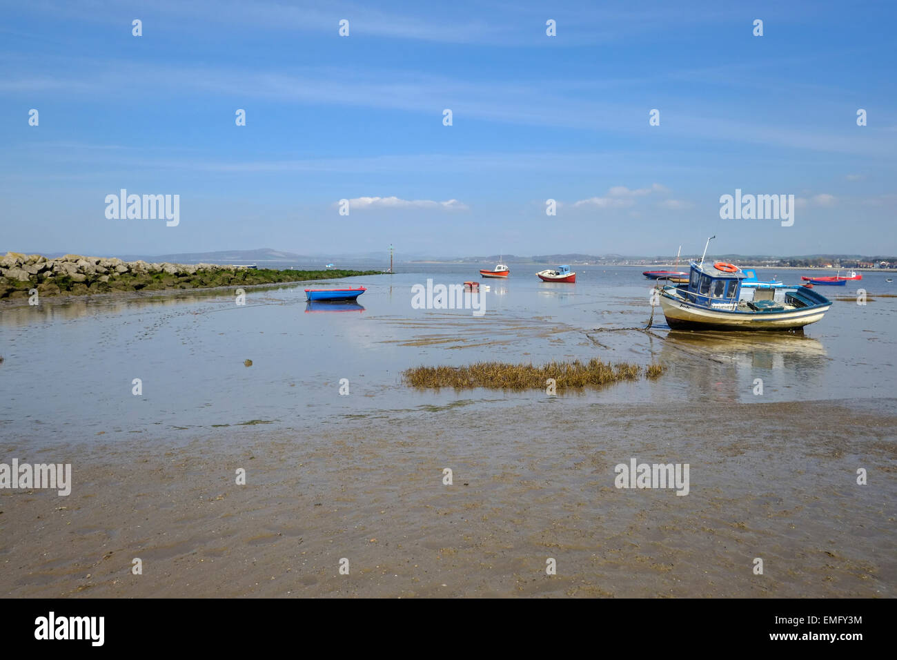 Small bay boats hi-res stock photography and images - Alamy