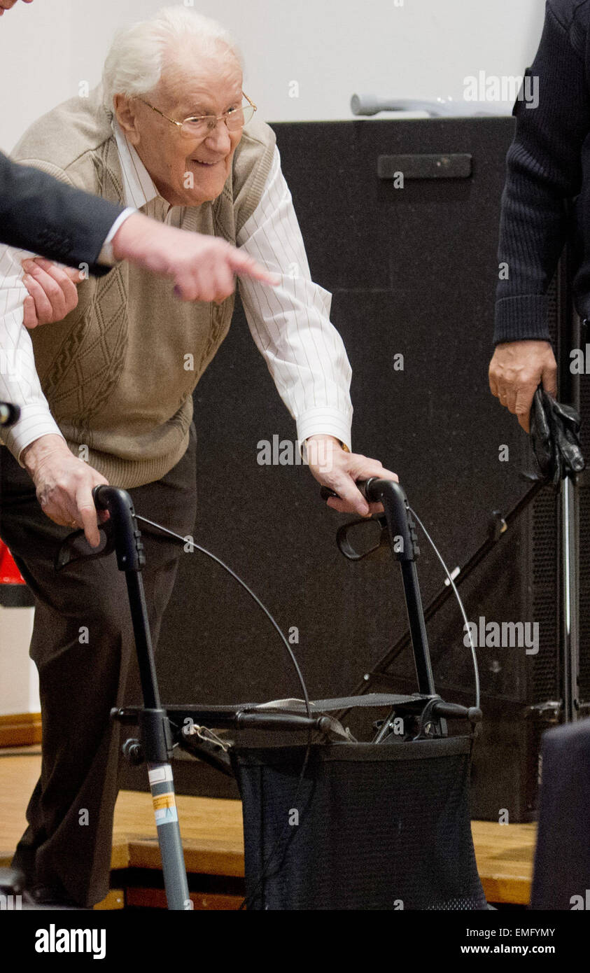Lueneburg, Germany. 21st Apr, 2015. Defendant Oskar Groening arrives at ...
