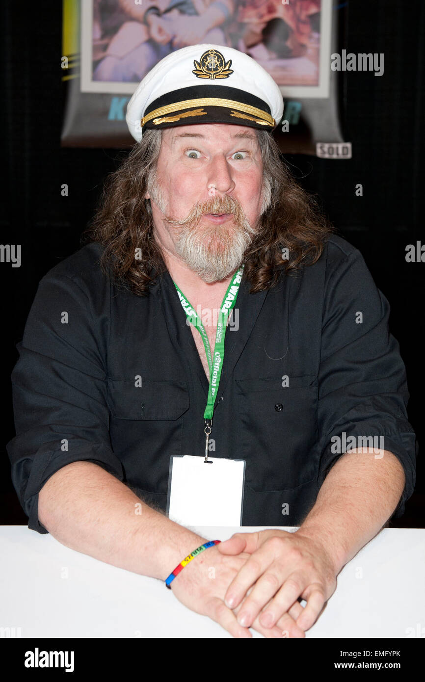 Cousin itt hi-res stock photography and images - Alamy