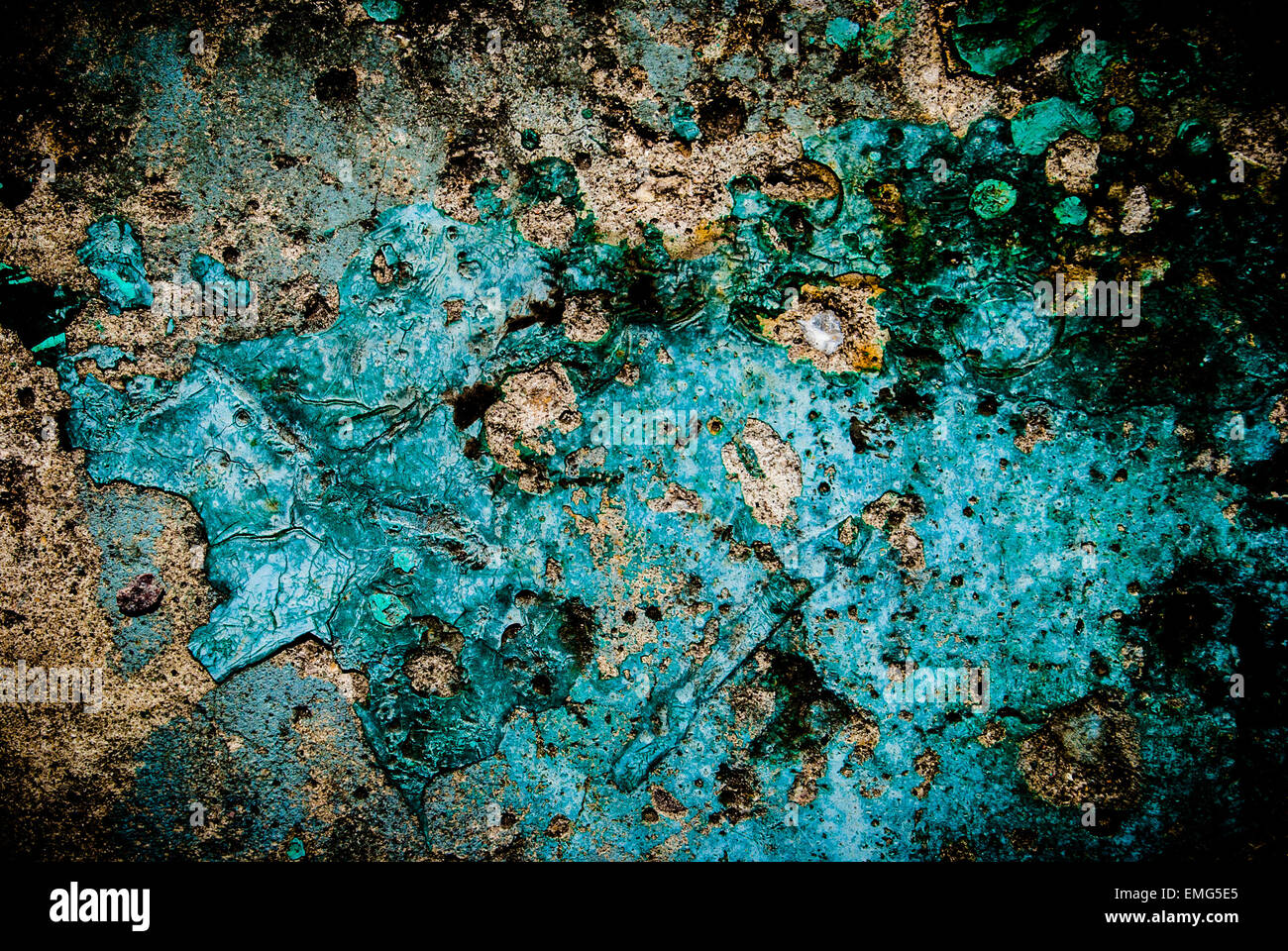Old peeling paint and dirt on old concrete wall background Stock Photo ...