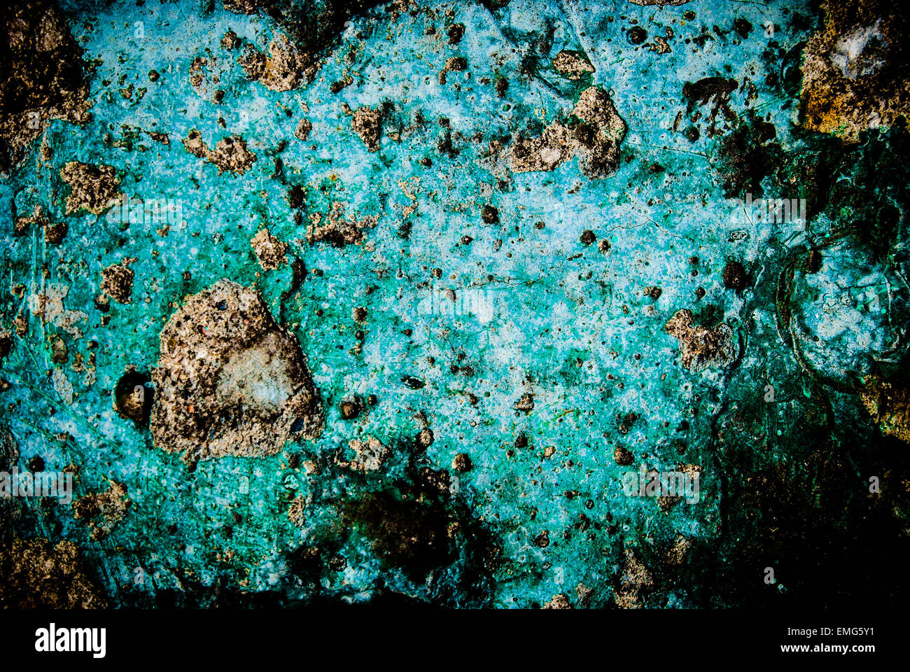 Old peeling paint and dirt on old concrete wall background Stock Photo ...