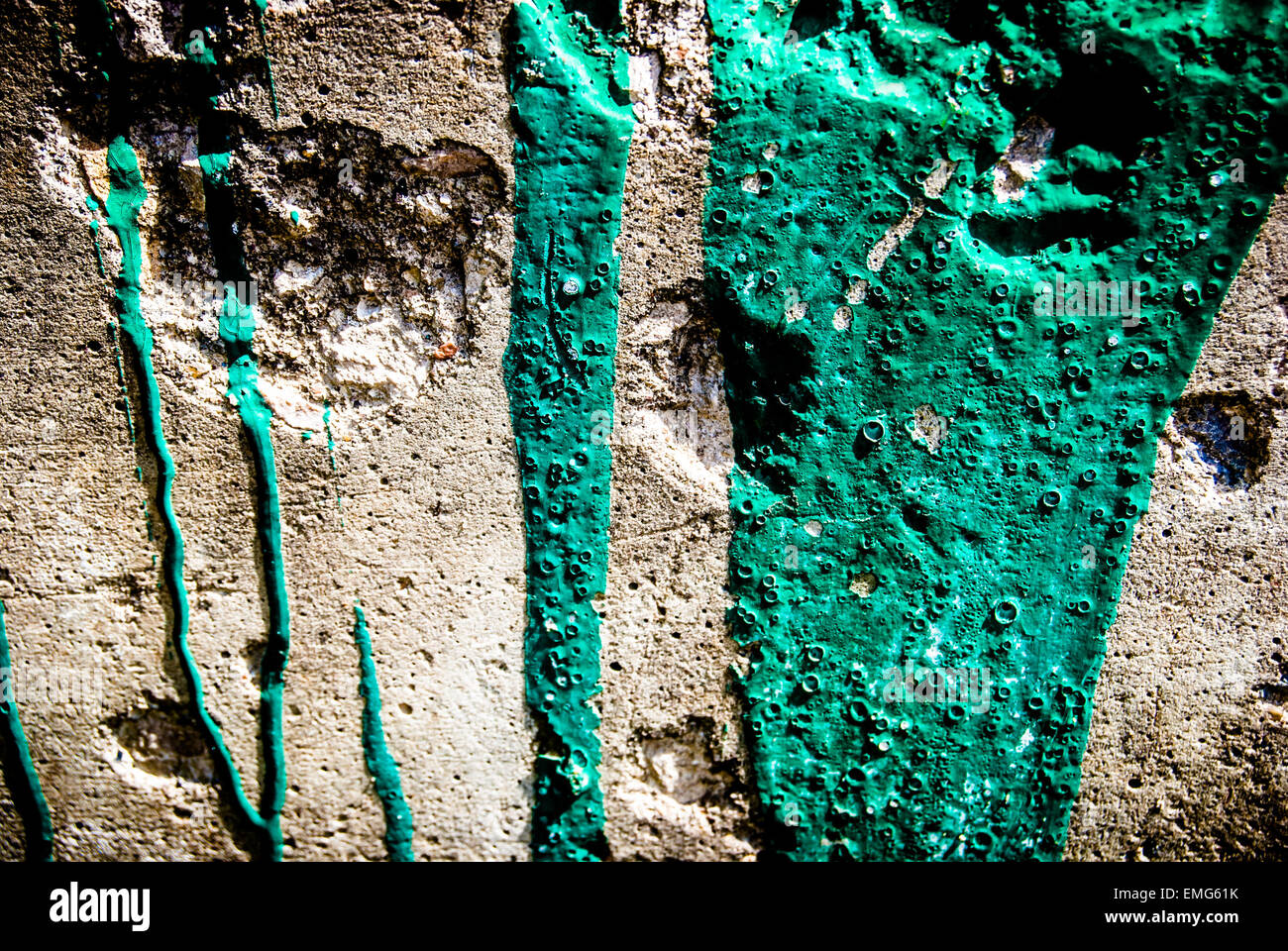 Old peeling paint and dirt on old concrete wall background Stock Photo ...