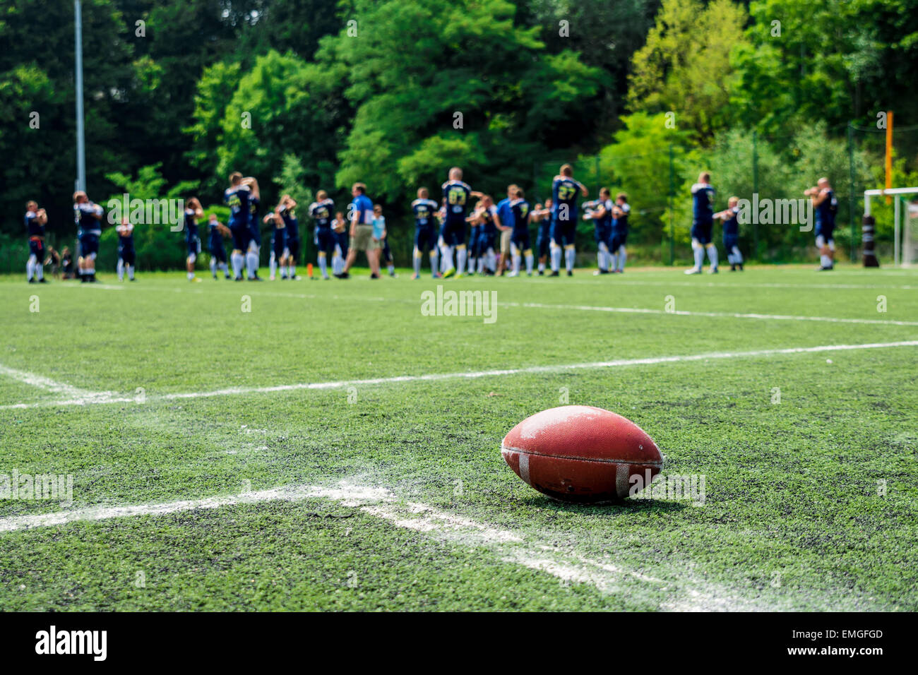 American football field background hi-res stock photography and images ...