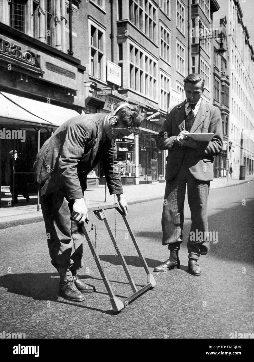 Mine detection hi-res stock photography and images - Alamy