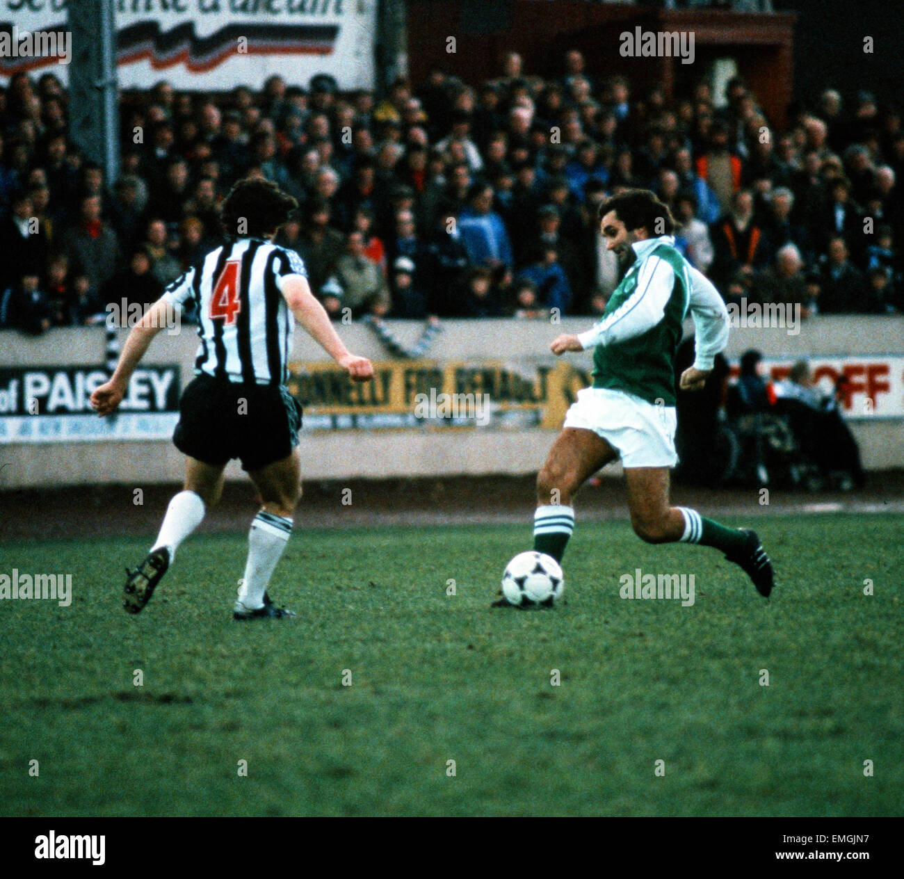 Best football photos hi-res stock photography and images - Alamy