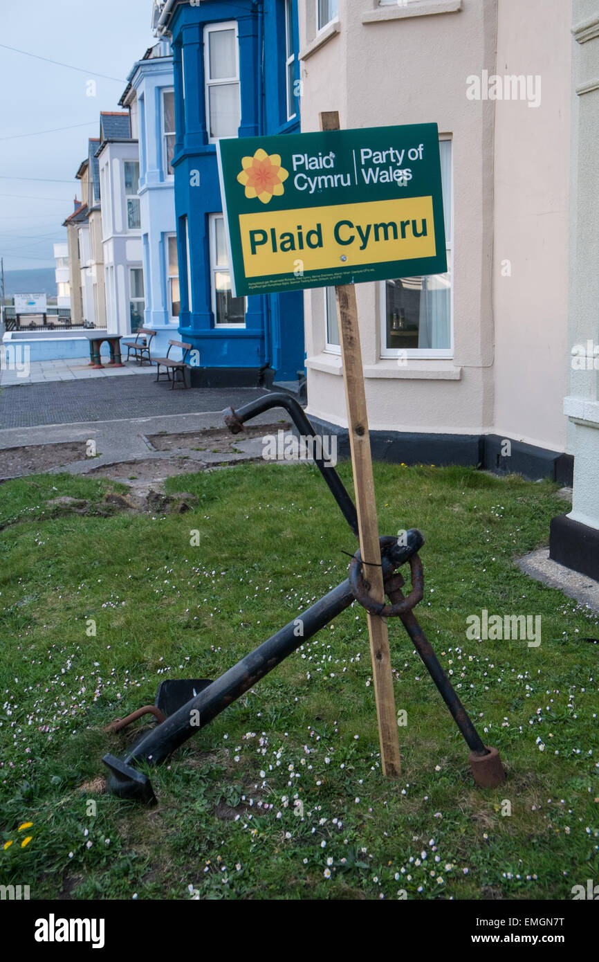 Plaid cymru poster hi-res stock photography and images - Alamy