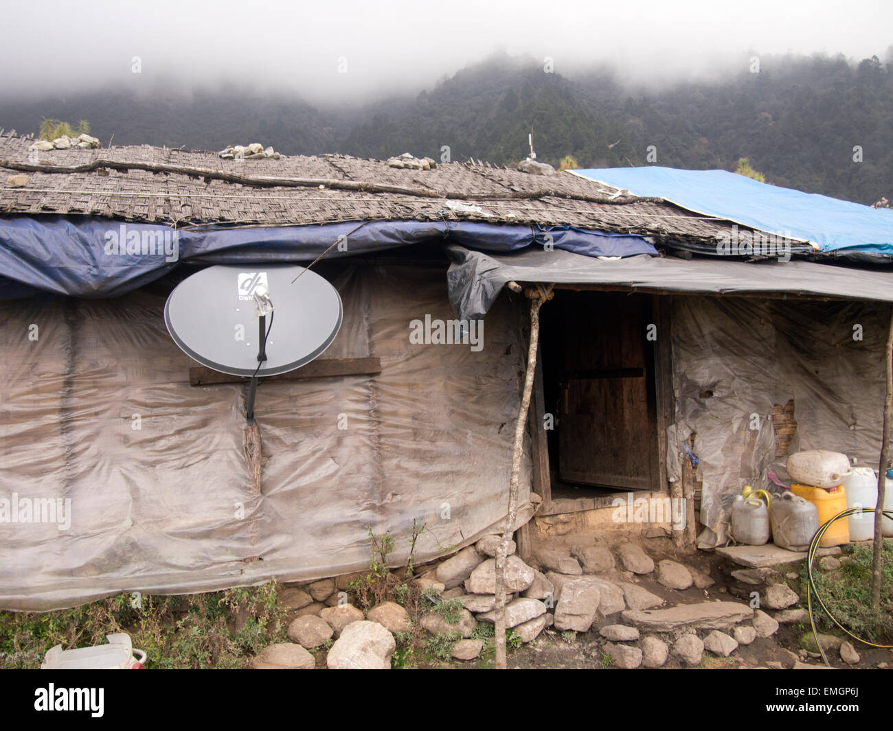 Asian traditional hut hi-res stock photography and images - Alamy