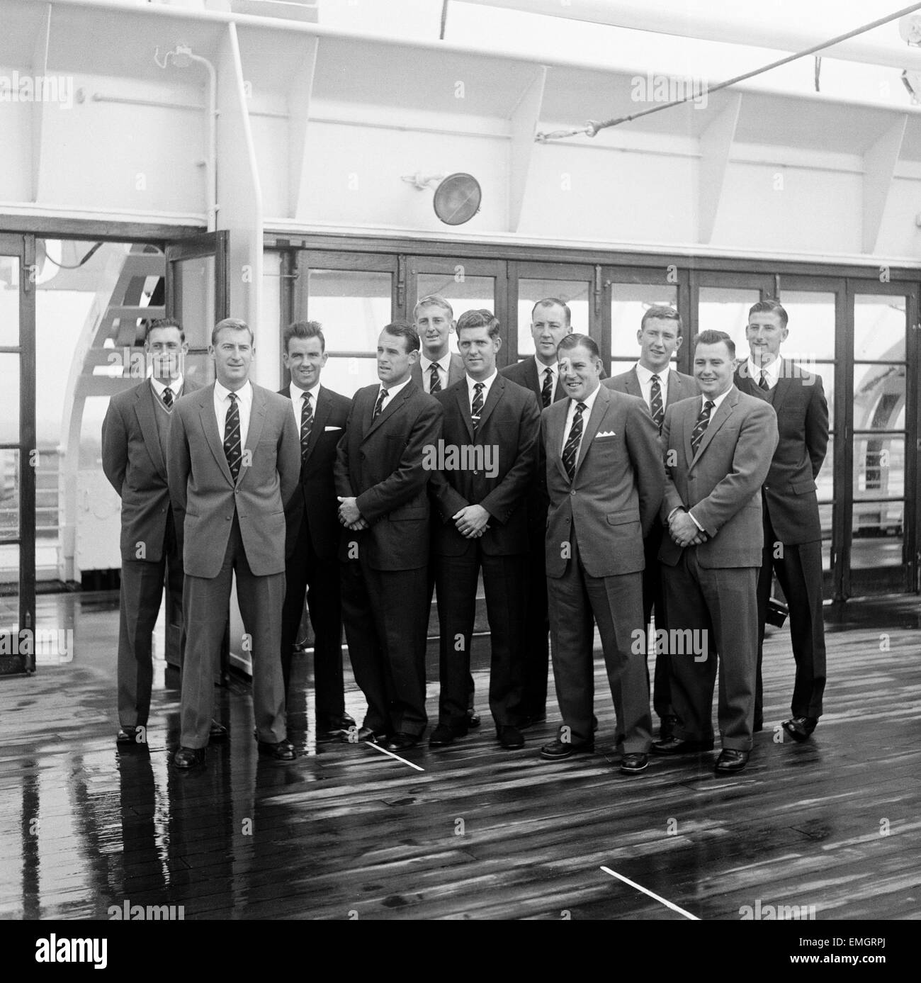 Australian Test Cricket team arrive at Tilbury aboard The Himalaya. l-r ...