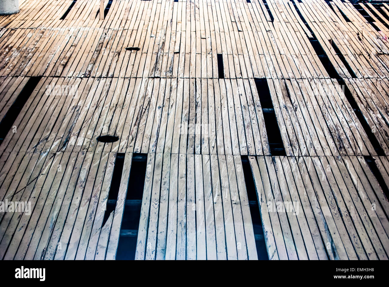 Wooden roof texture. Grungy background Stock Photo - Alamy
