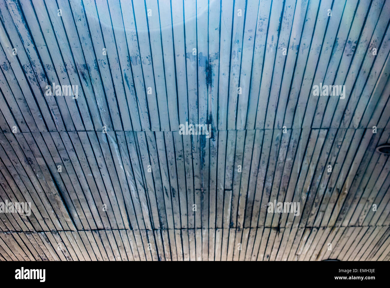 Wooden roof texture. Grungy background Stock Photo - Alamy