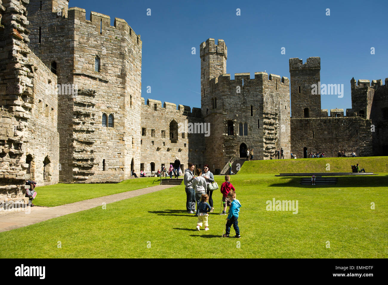 Inside caernarfon castle hi-res stock photography and images - Alamy