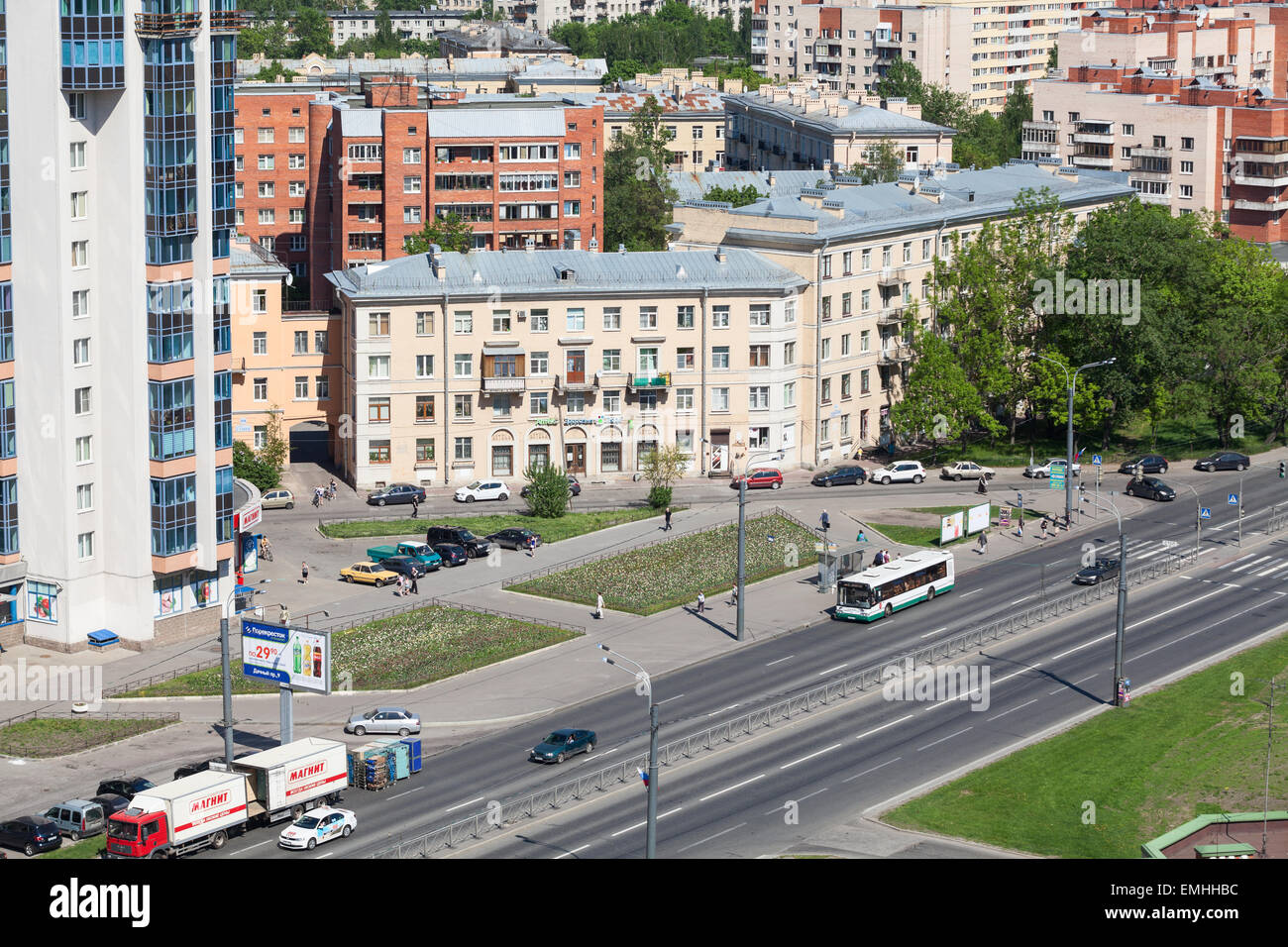 ST. PETERSBURG, RUSSIA - CIRCA MAY, 2014: Wide Leninsky Prospekt ...