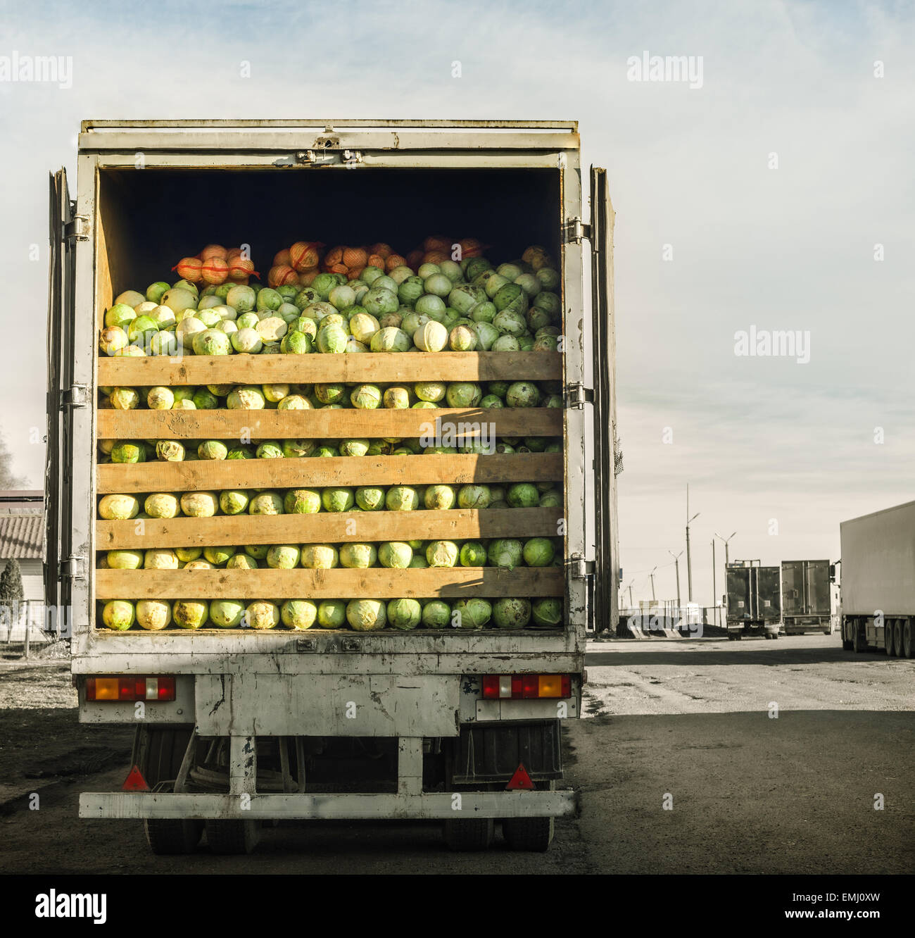 Caravan Laden High Resolution Stock Photography and Images - Alamy