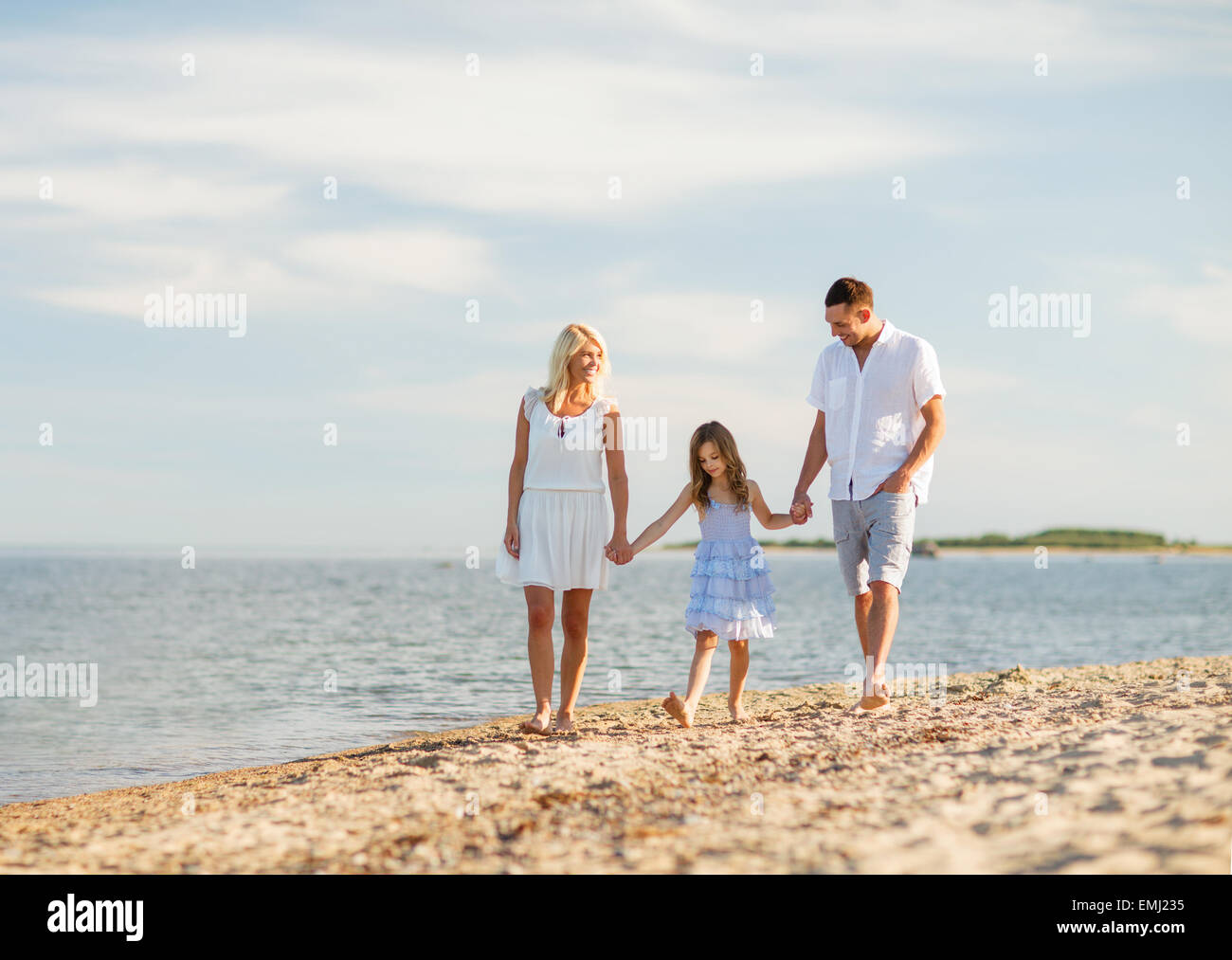 happy family at the seaside Stock Photo - Alamy