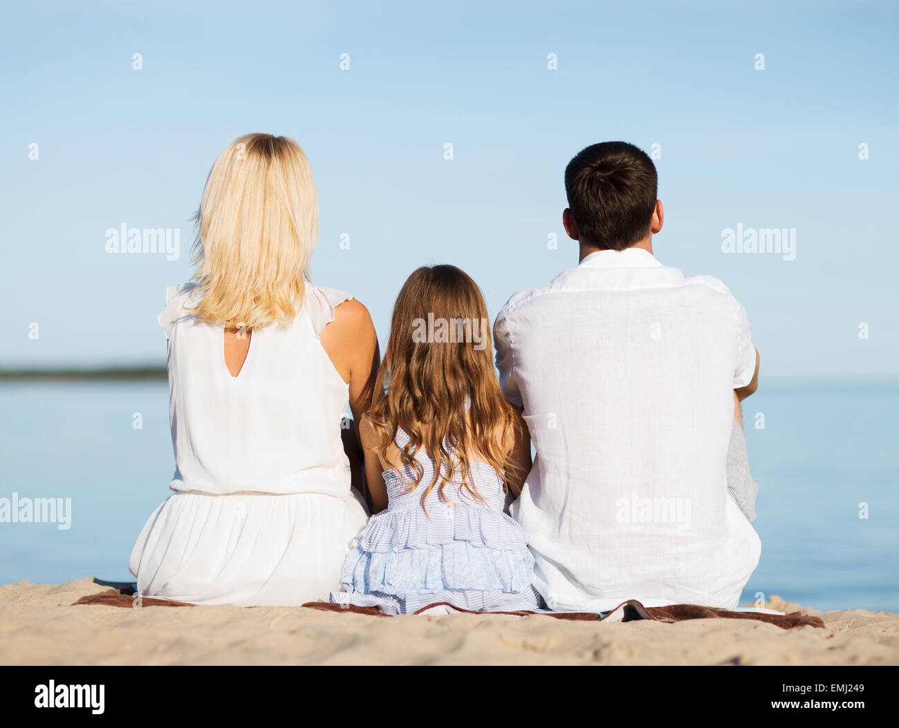 happy family at the seaside Stock Photo - Alamy