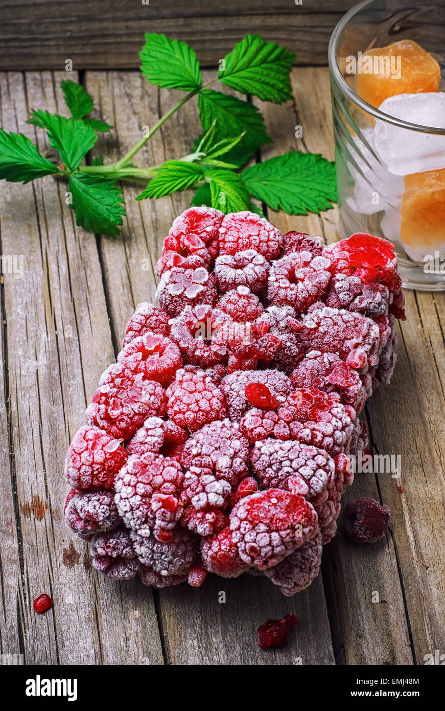 frozen ripe raspberry Stock Photo - Alamy