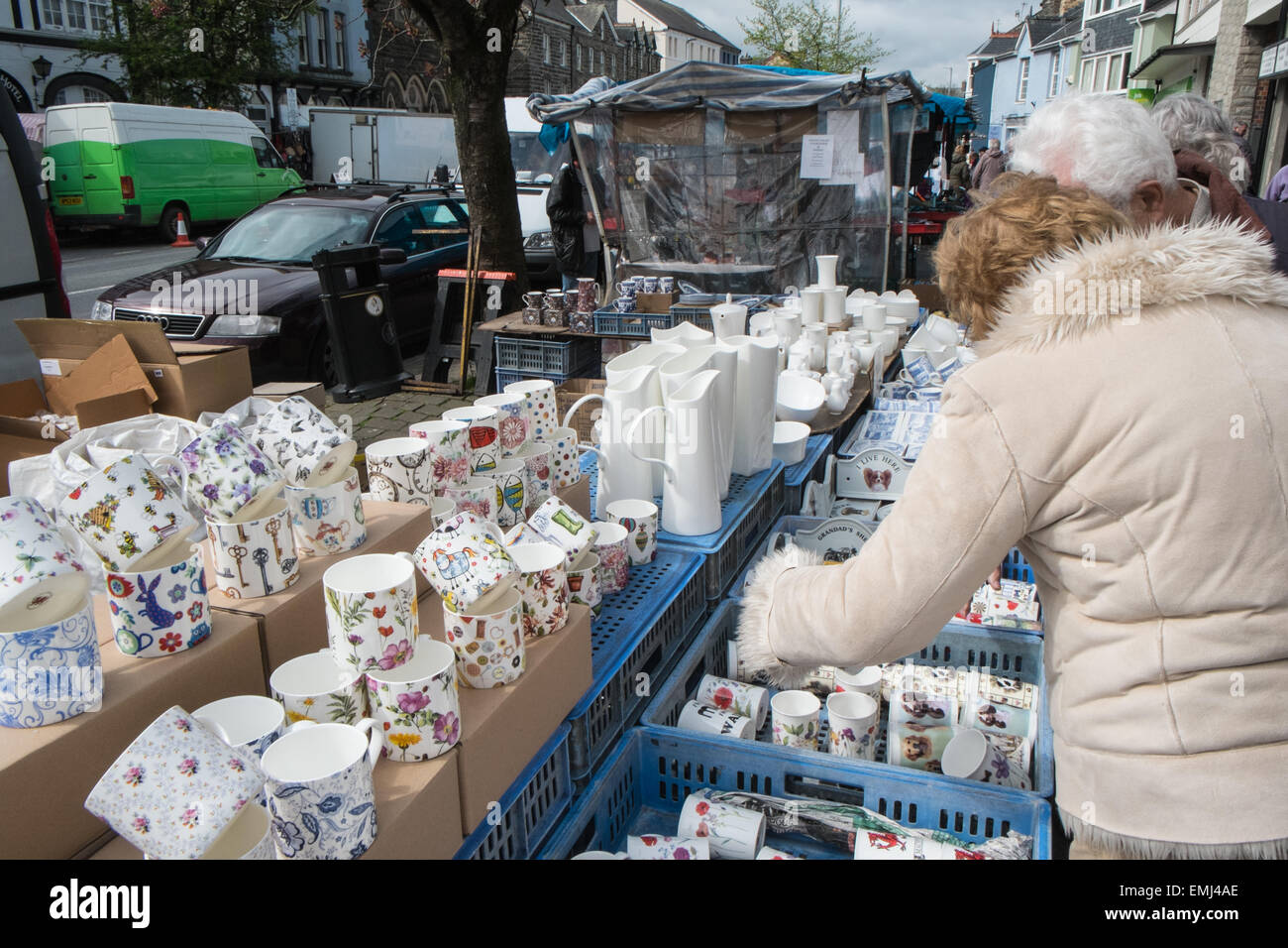 Machynlleth market town on market day held on wednesdays hi-res stock ...