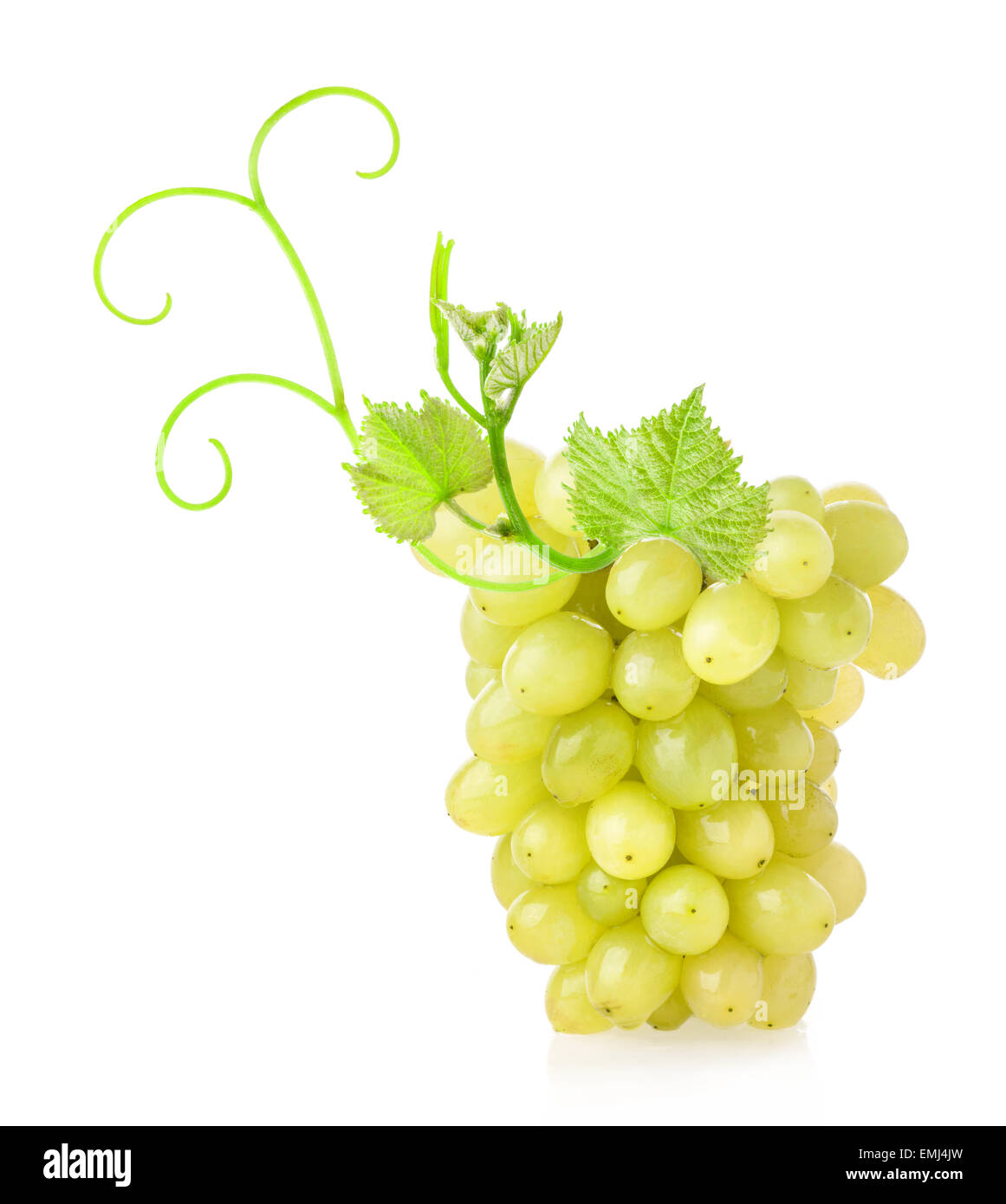 Ripe sultana grapes isolated on white background Stock Photo - Alamy