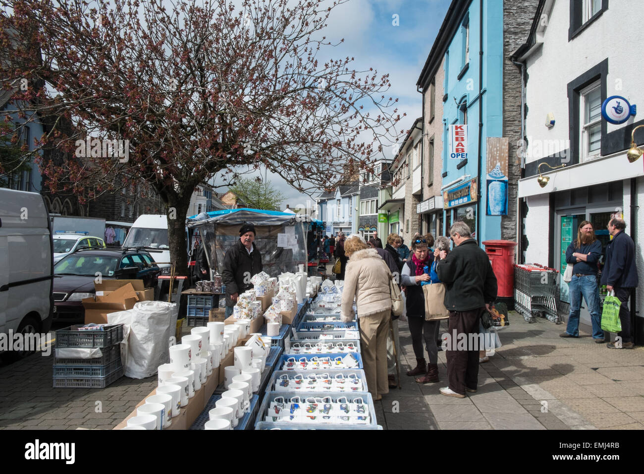 Machynlleth market town on market day held on wednesdays hi-res stock ...