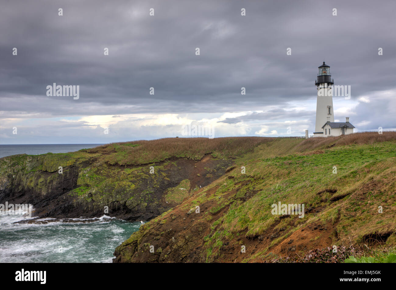 Lighthouse on the pacific coast Stock Photo - Alamy