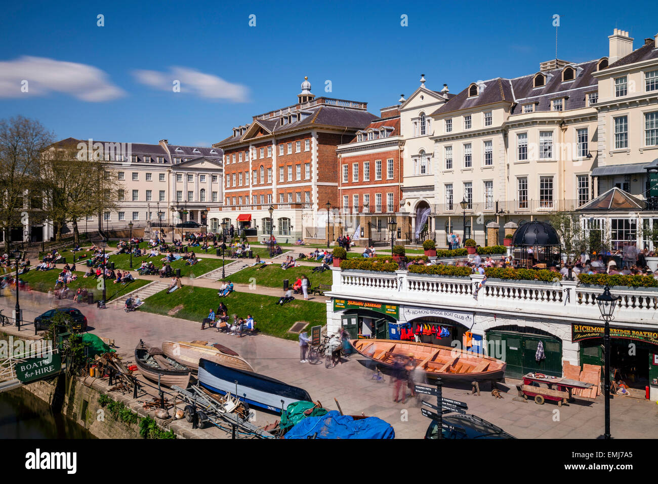The Pitcher & Piano Riverside Bar, Richmond Upon Thames, London ...