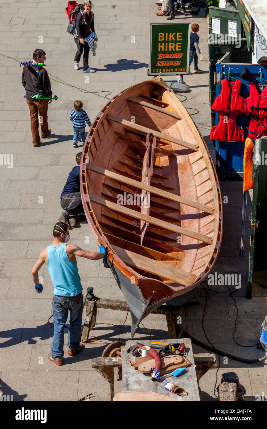 Boat Builders, Richmond Bridge Boat Houses, Richmond Upon Thames ...